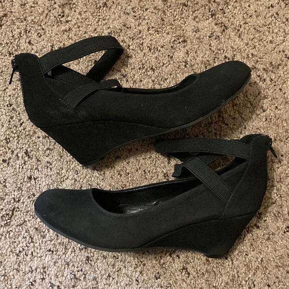 Andiamo | Shoes | Womens Black Leather Small Wedge Heels | Poshmark